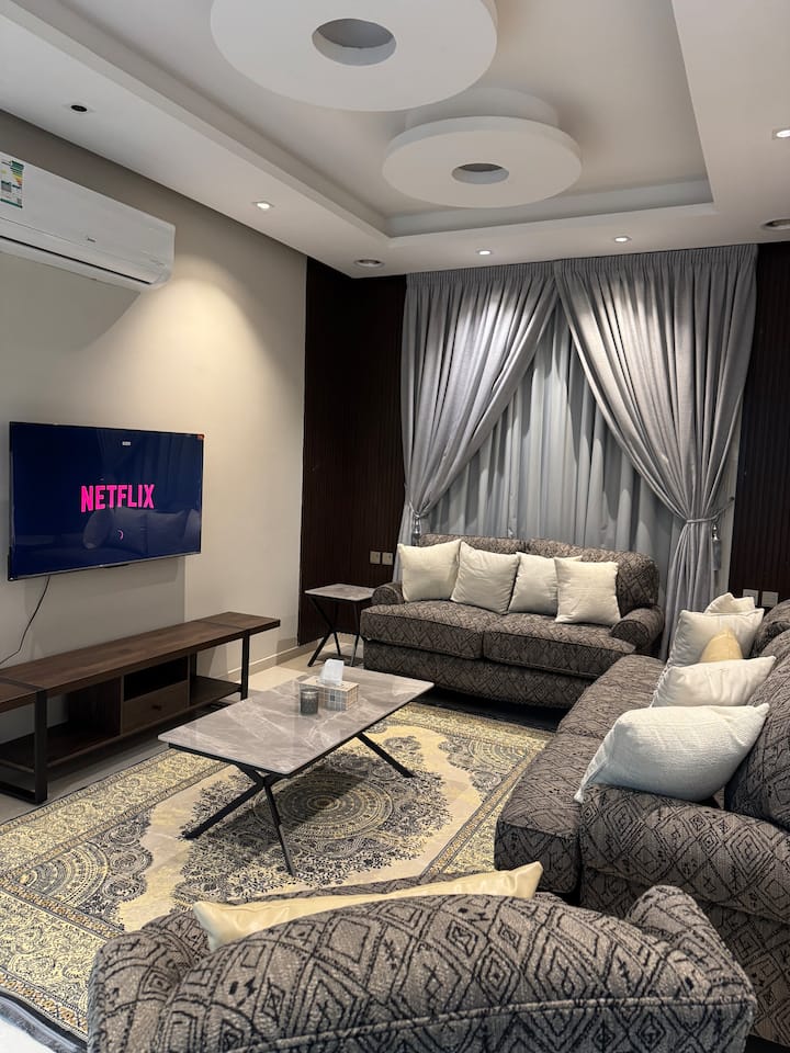 شقة مؤثثة مكونة من 3 غرف نوم - Riyadh