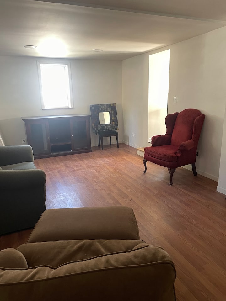 Home Share, Rustic, Renovated, Roomy! - Towson, MD