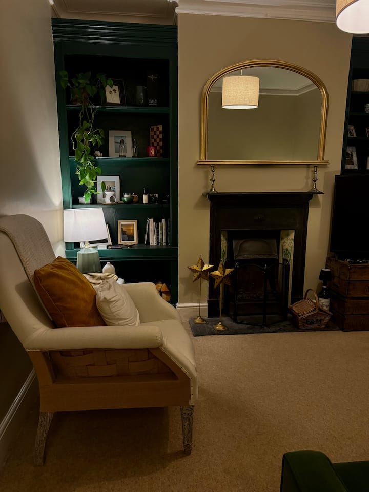 Cosy Surbiton Cottage - Surbiton