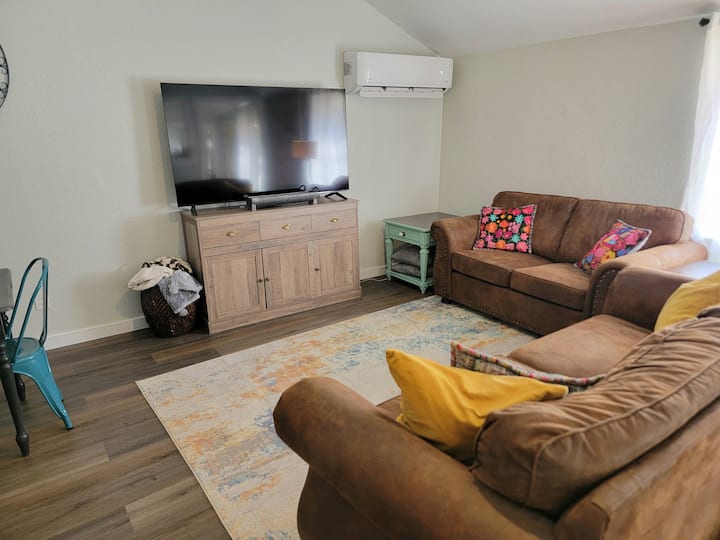 Cozy Stay Close To The City - San Antonio, TX