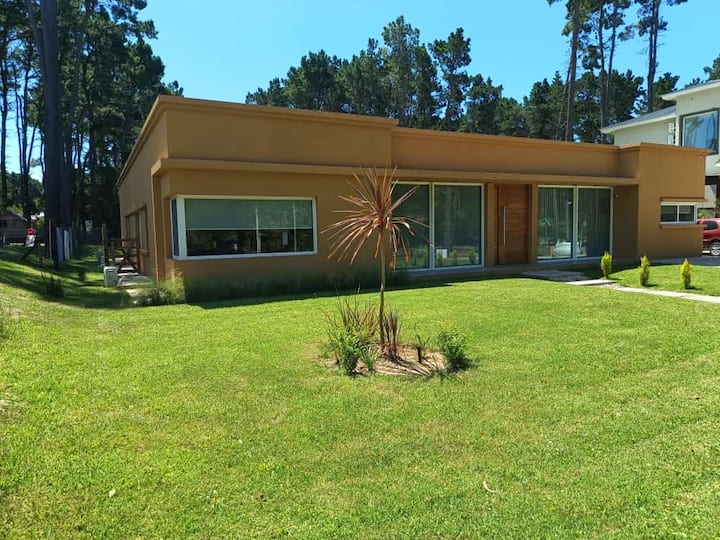 Hermosa Casa - Pinamar