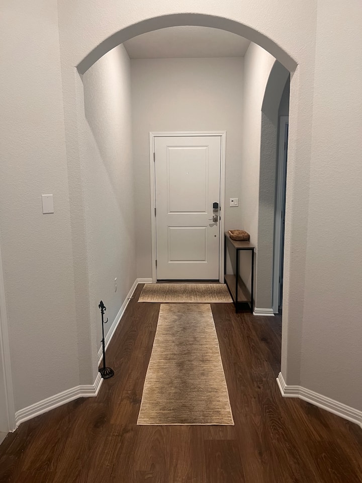Stunning 5-bed Home Near Austin! - Kyle, TX