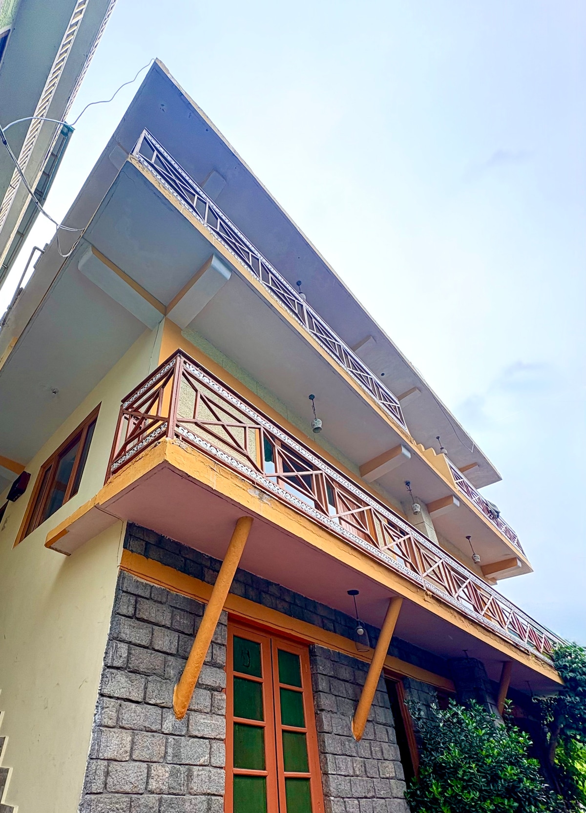 Rooms To Stay In Manali ! (Mountain Sight Cottage) - Guest suites for ...