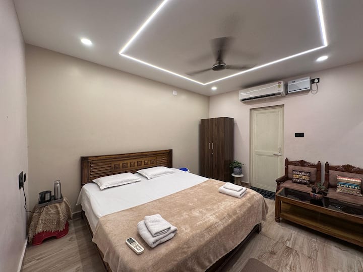 Somnath Nivas (1f) - Bhubaneswar