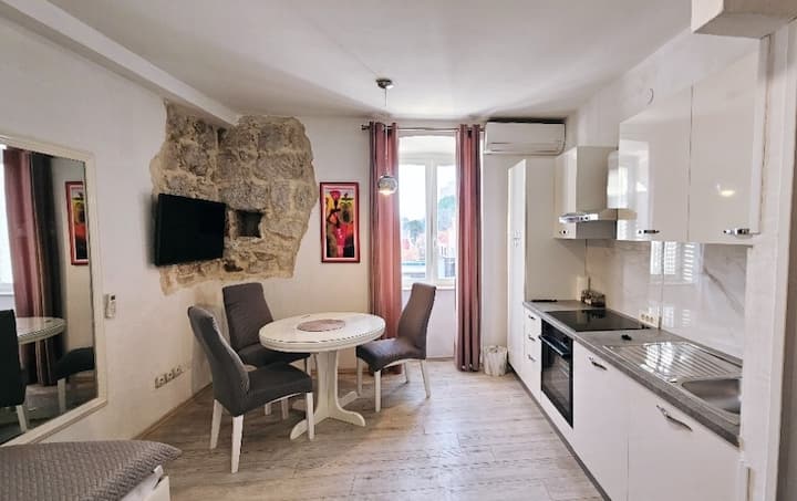 Villa San-maxi Apartment
Balcony, (No Parking) - Dubrovnik