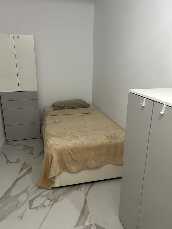 Cozy Room In Barcelona - Barcelona