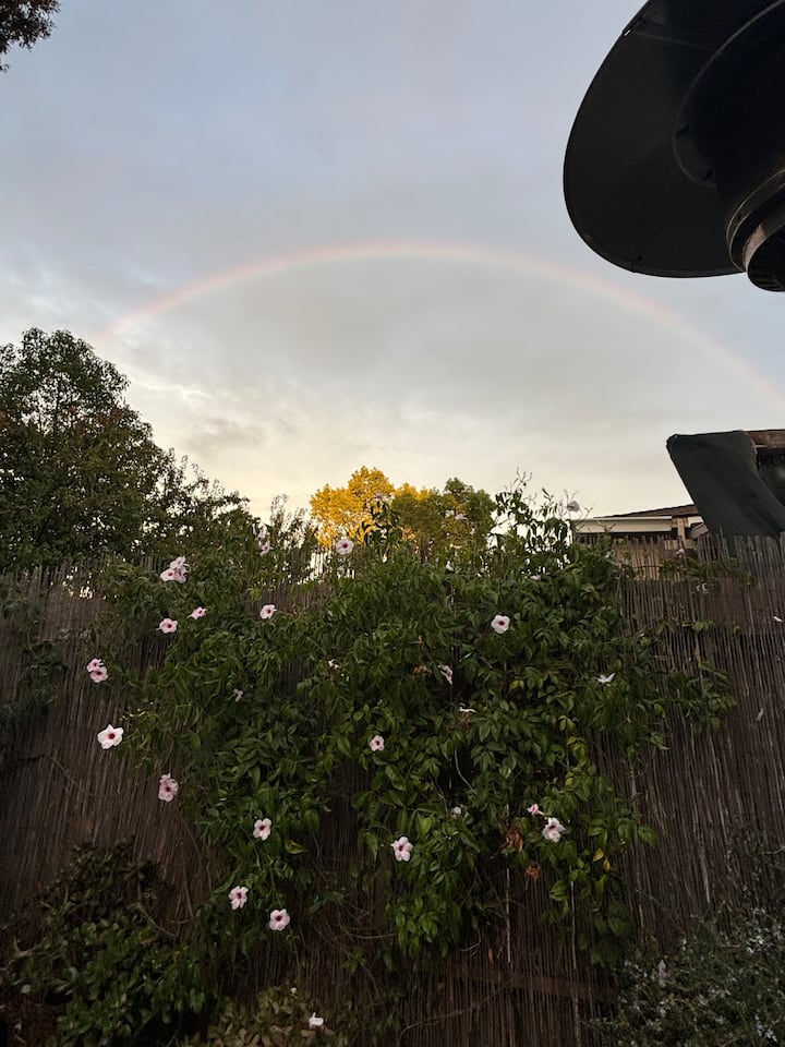 Private Comfy Guest Studio - Woodside, CA