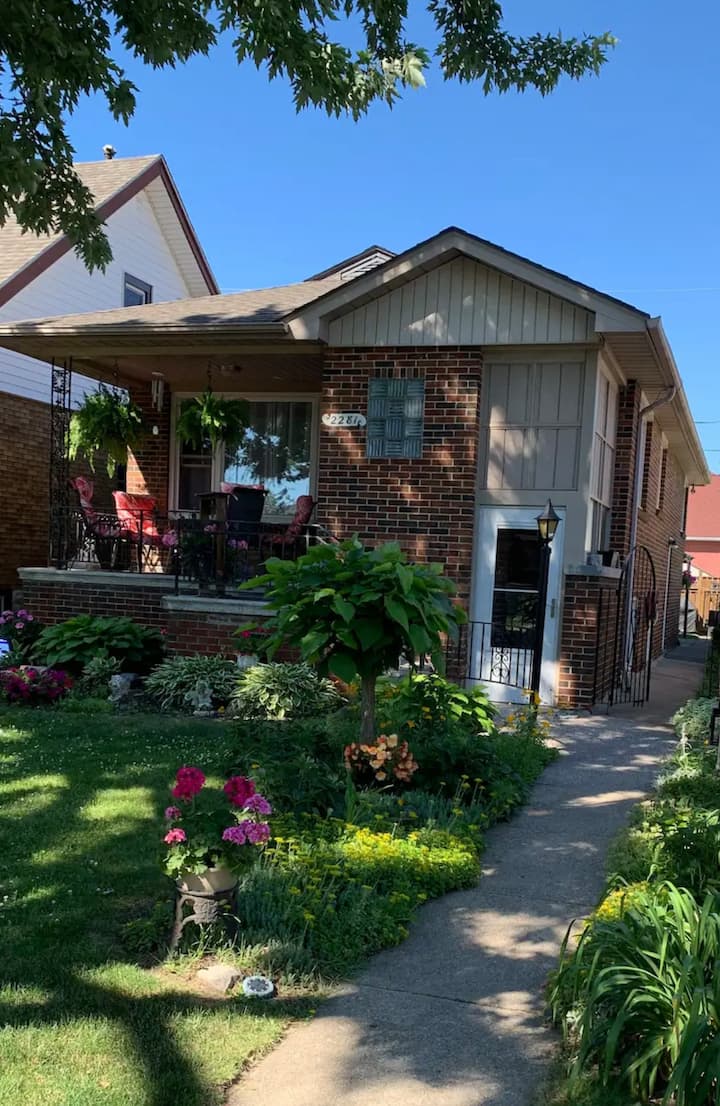 Welcome To Our Home - Windsor, Ontàrio, Canadà