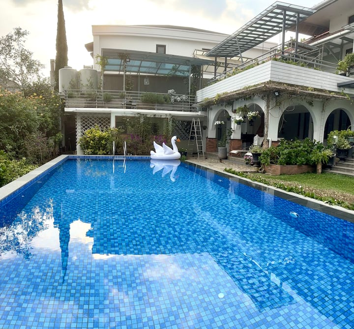 6br Villa Bandung (D'garden) - Bandung