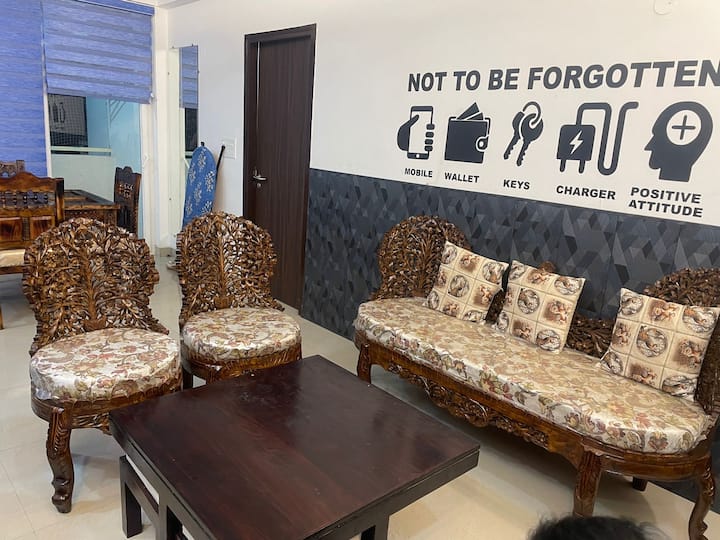 Your's 2nd Home - Agra