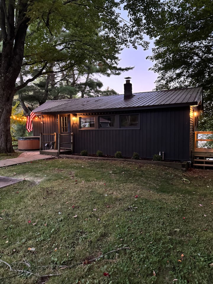 The Mallard House, Cozy Modern Lakeside Cottage - Oneonta, NY
