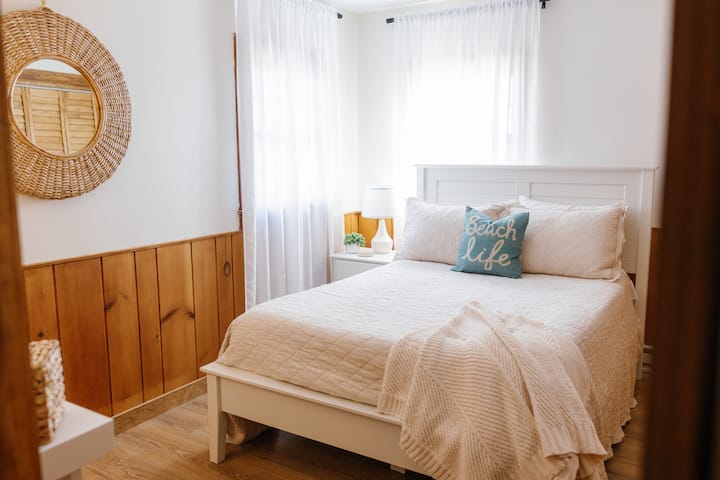 Sayle Away - Nantucket - Galley Beach, Nantucket