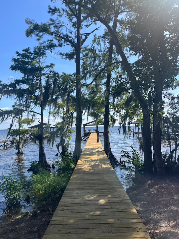 Mossy Dock Cottage - Lake Waccamaw, NC