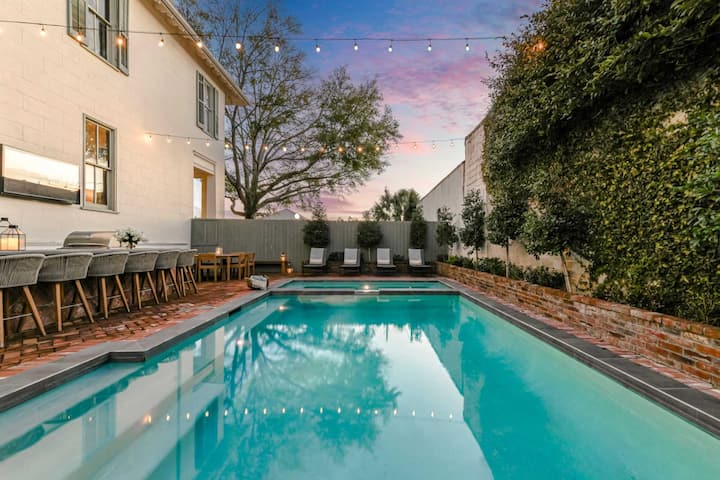 Grand 8br Nola Estate | Heated Pool & Spa - New Orleans, LA