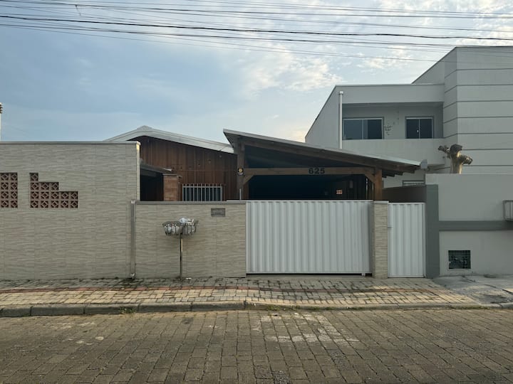 Casa 200 Metros Aeroporto Próx. Mar - Navegantes