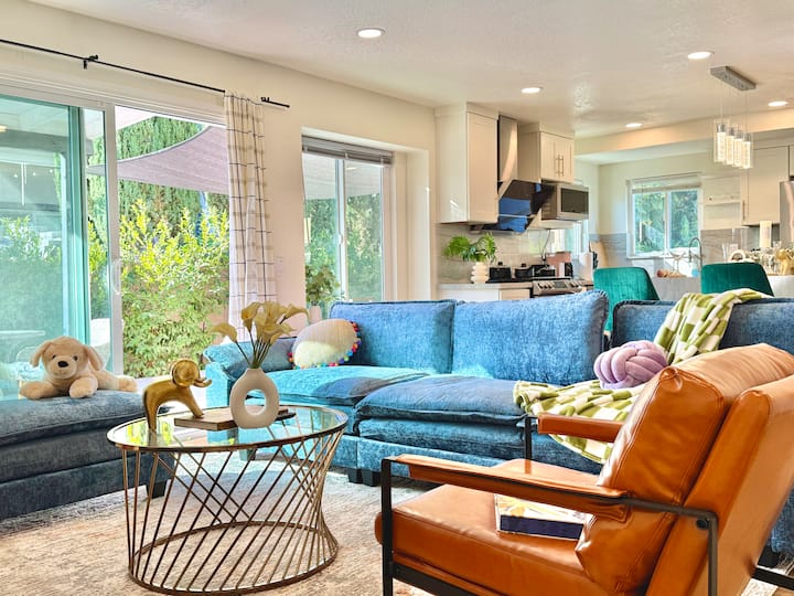 Jie’s Family Ease – 4b3b Real Life Moments House - El Monte, CA