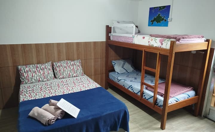 Casa Na Vila Do Abraão Com Muita Praticidade! - Ilha Grande
