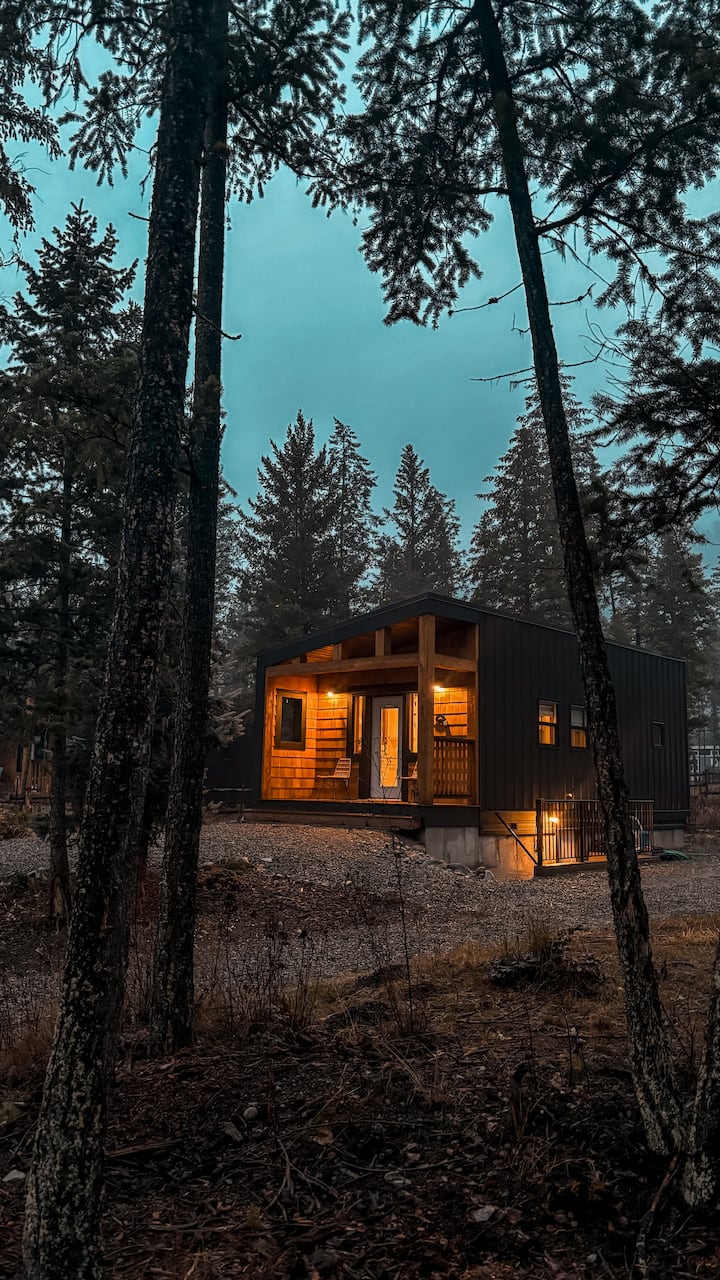 Cozy Tiny Home Getaway | Forest Retreat - Crystal Mountain