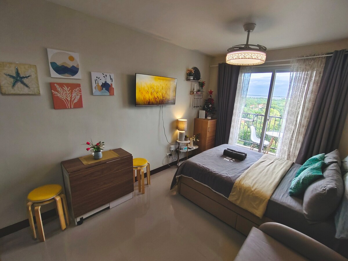 JM's Seaview Crib | Affordable & Cozy Condo - Bed and breakfasts for ...