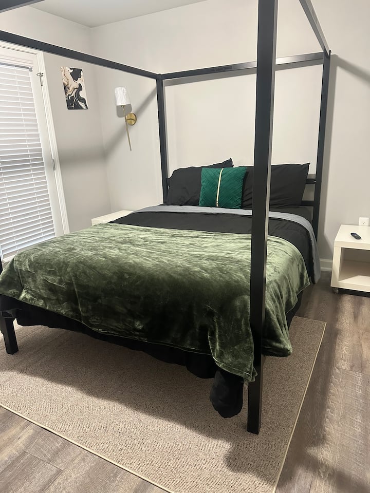 Cozy Nest Minutes From Truist Park - Marietta, GA