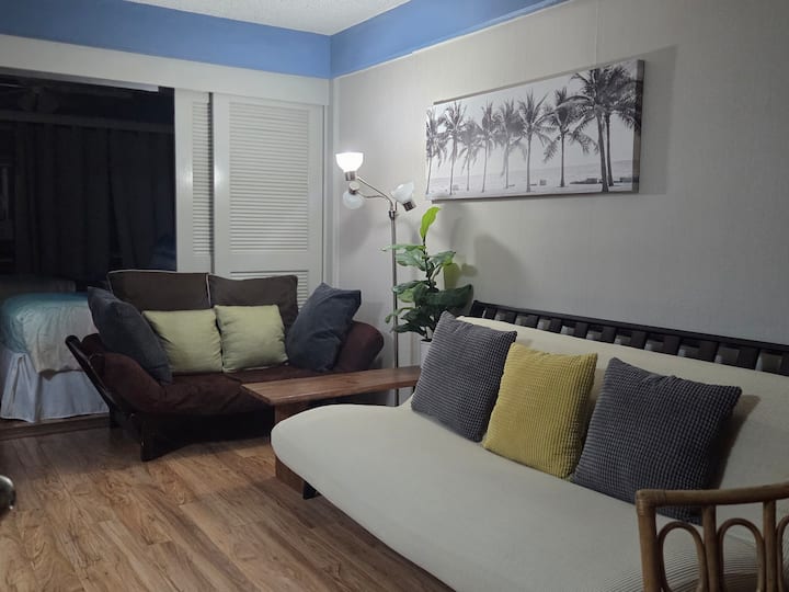 1- Brm In The Heart Of Waikiki - Honolulu