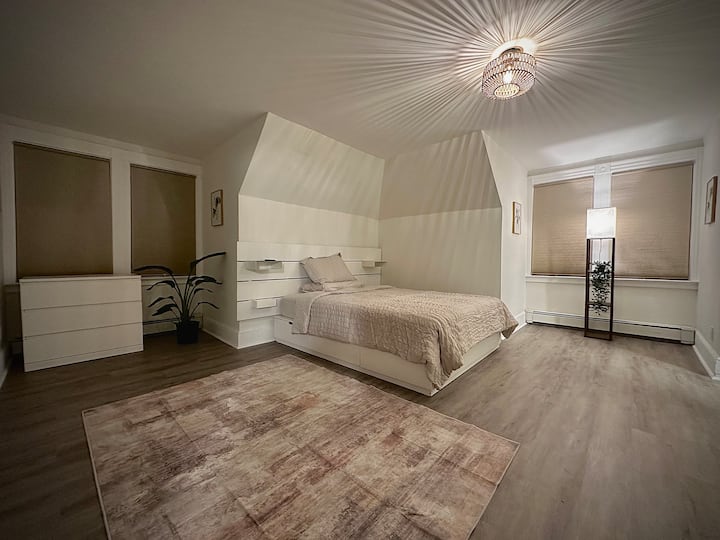 3rd Fl. Near Yale University & Hospitals! - New Haven, CT