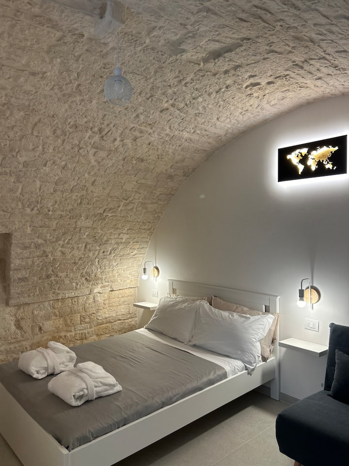 Typical Stone House - Noci