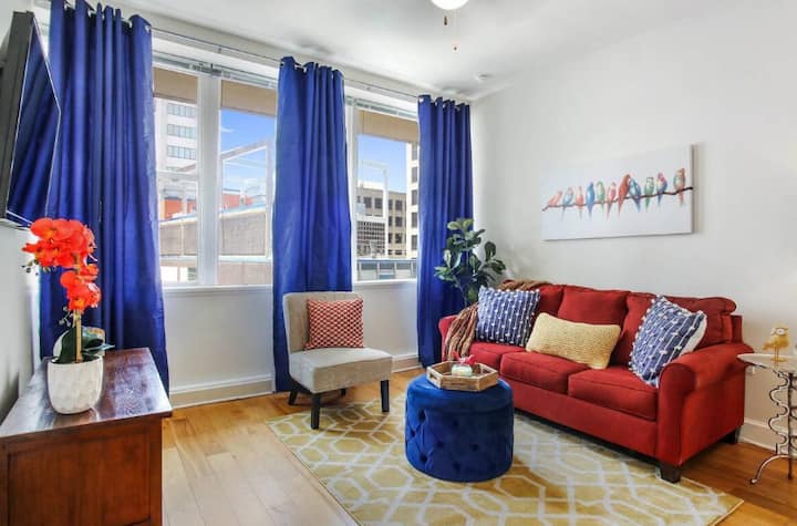 1 Bedrm 5 Min 2 Quarter & Bourbon Rtpool/view/gym - Audubon Aquarium, New Orleans