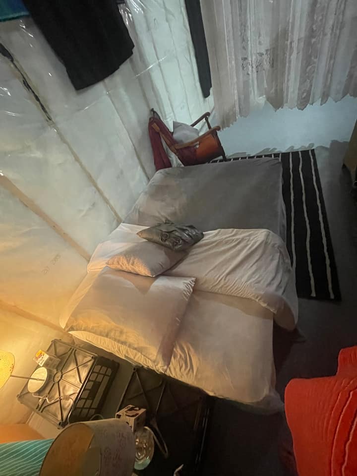 Shared Basement: Bed Available - Innisfail, AB, Canada