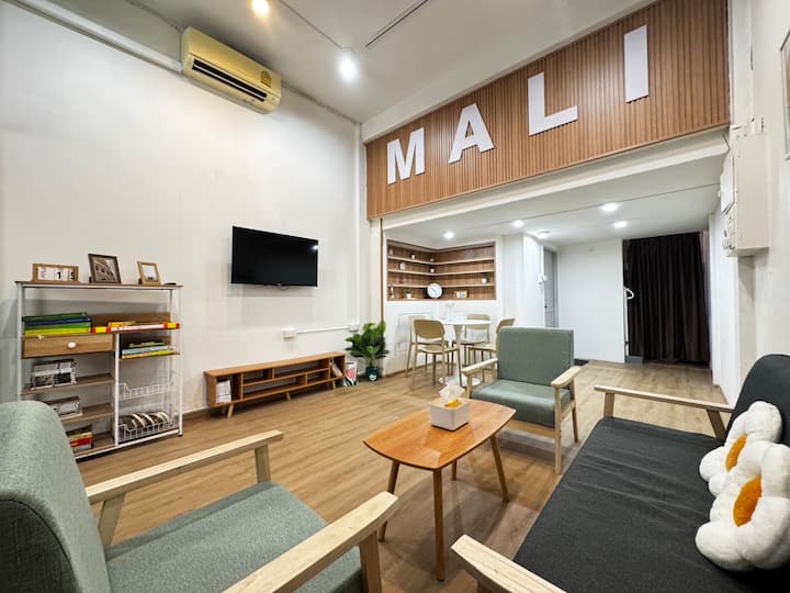 Mali - Stay Calm | Stay Central • Mrt • Palace - Bangkok