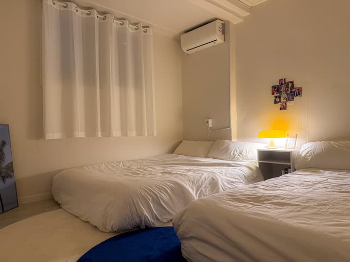 10인숙소#서울#명동#ddp#종로#4호선#공항픽업#32평#호텔침구류#무료주차#우이천#4층 - Uijeongbu-si