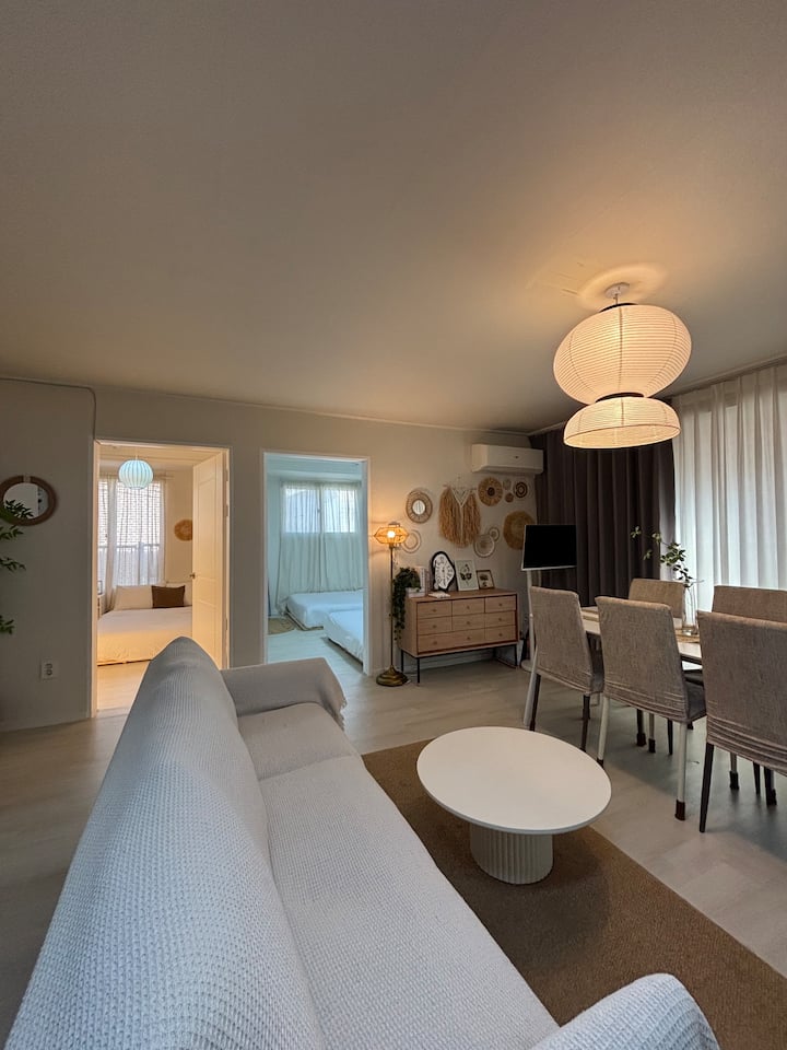 10인숙소#서울#명동#ddp#종로#4호선#공항픽업#32평#호텔침구류#무료주차#우이천#4층 - 인창동