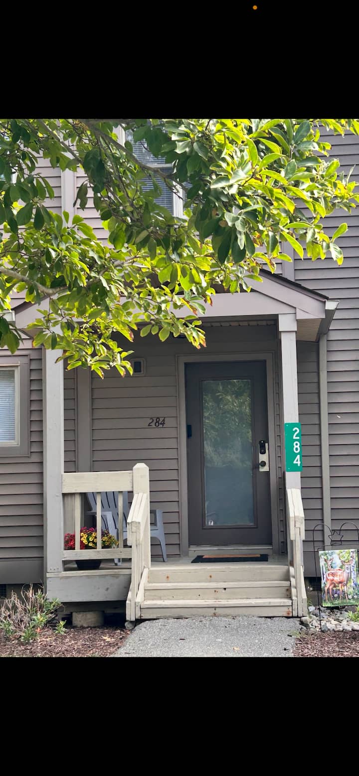 Poconos Dream House - Monroe Lake, East Stroudsburg