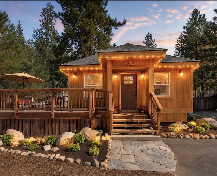 Donner Split Lake Front Cottage! - Truckee, CA