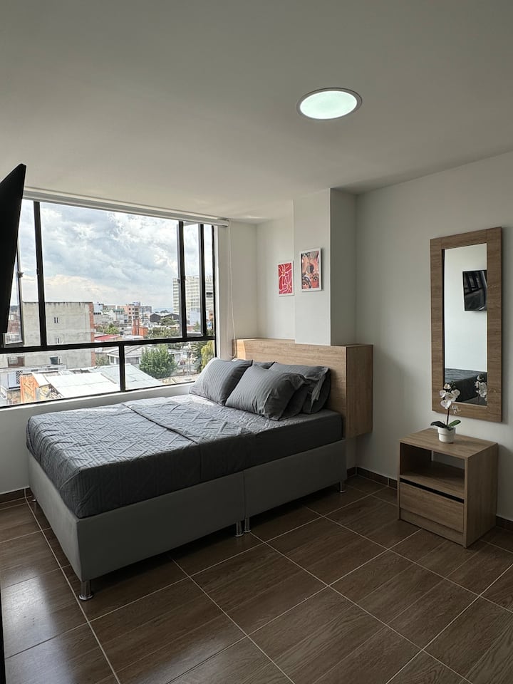Impecable Apartamento De 2 Habitaciones Con Balcón - Bogotá