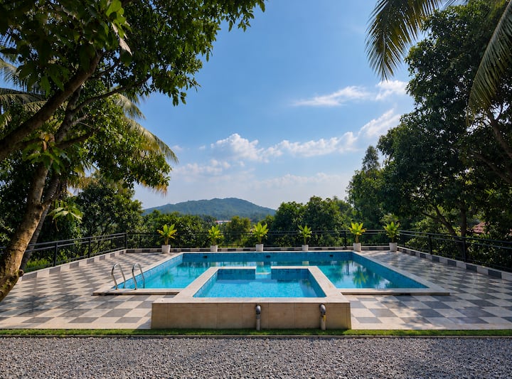 Hatti Retreat: Hill View Pool Villa Near Bangalore - Ramanagara