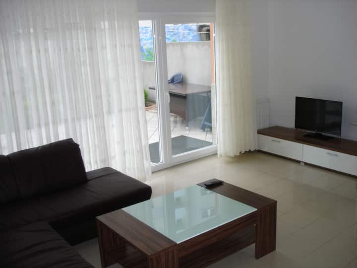 Ganzes Haus Mit Terasse, 60-90m² - Mörfelden-Walldorf