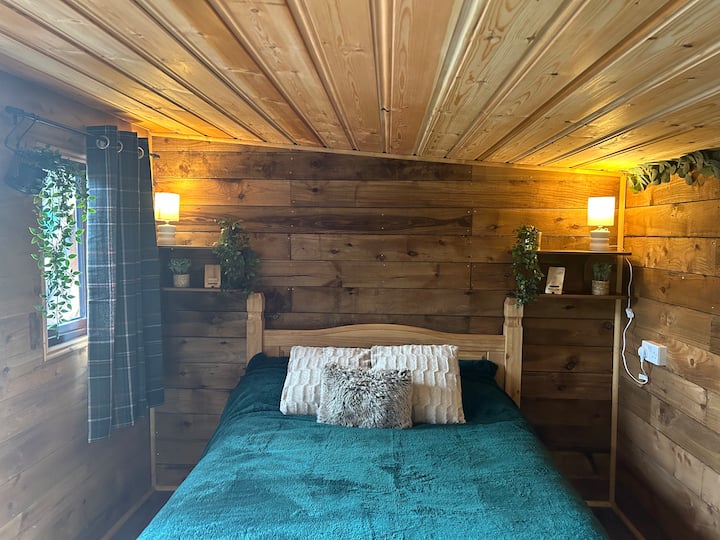 Posh Bed In A Shed - Northumberland