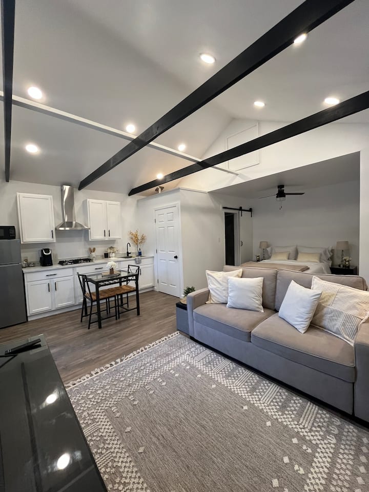 Cozy Casita Claremont - La Verne, CA