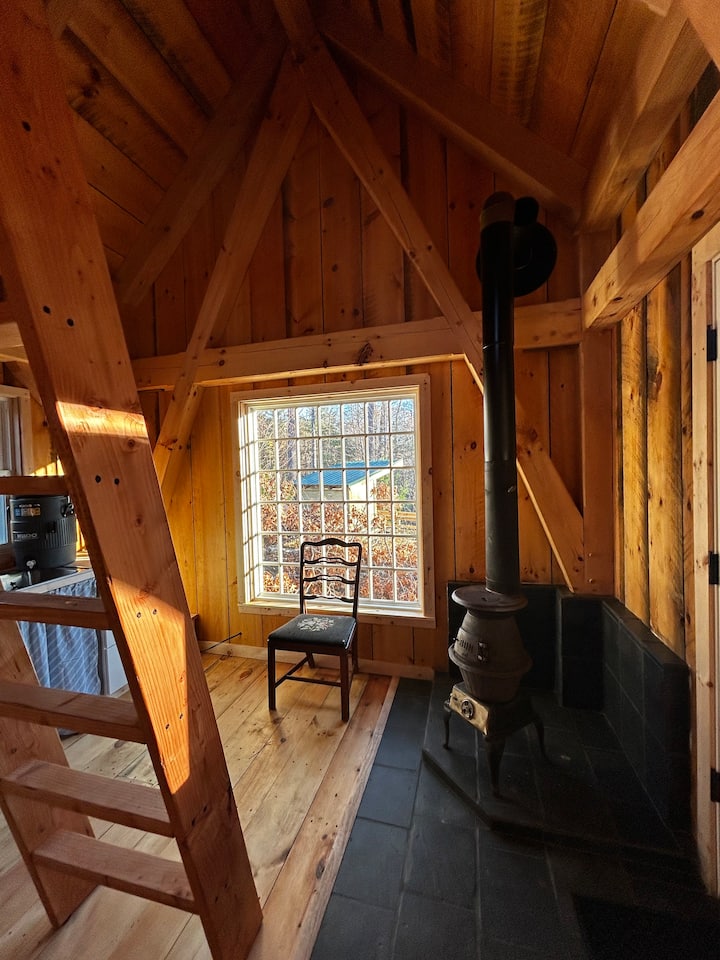 Valley Cabin Retreat - Massachusetts