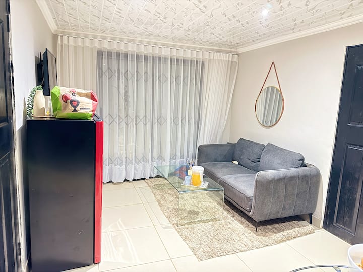 Latifah’s Home - Sun City