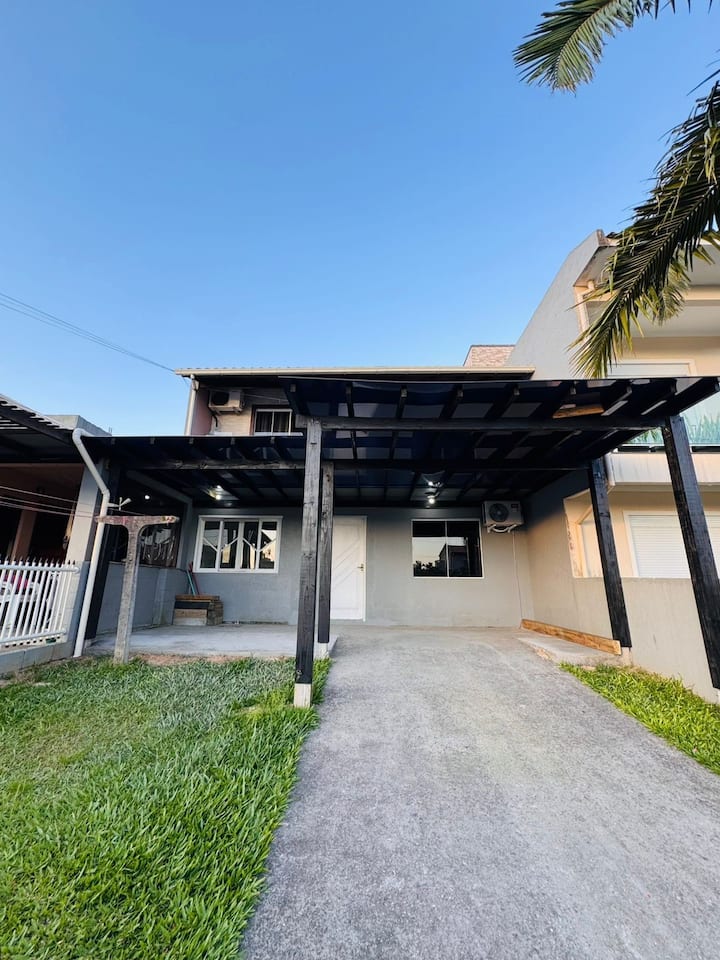 óTima Casa A 5 Minutos Da Praia De Garopaba . - Garopaba