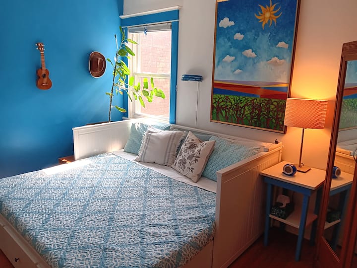 Private Guest Space (Bedroom, Bathroom, Kitchen) - Toronto
