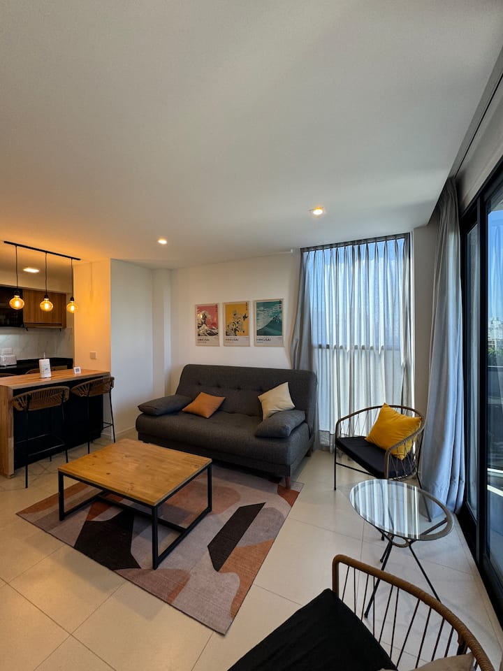 Dpto. Frente A La Plaza - La Plata