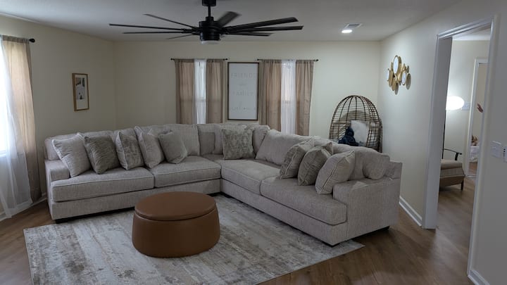 Huge 5-bed Two-story With Deck (Over 3000 Sqft) - Valdosta, GA