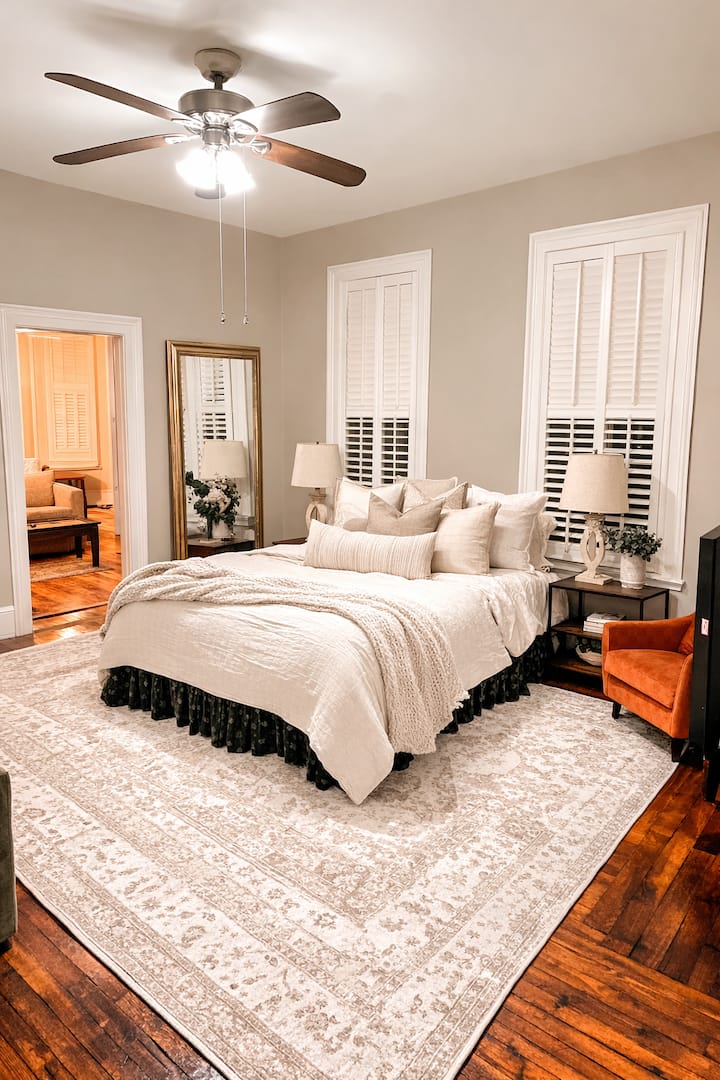 Beautiful Historic 2br Downtown @ Atrium & Mercer - Macon, GA