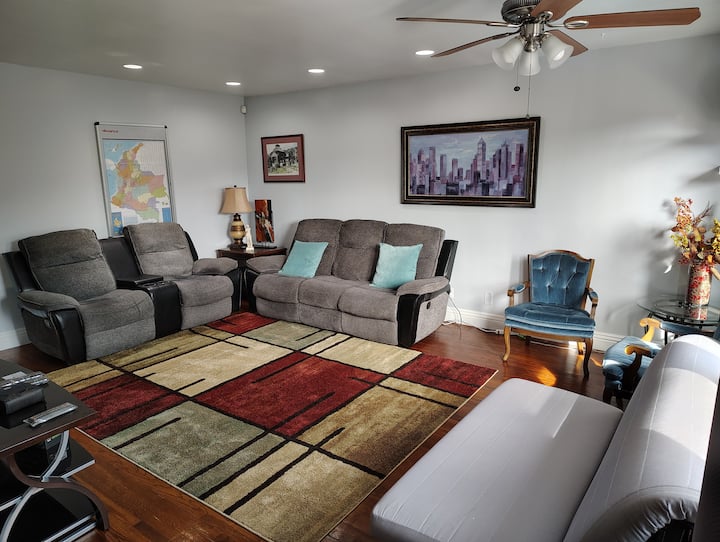 Awesome Cozy Home - Hollywood Park Casino