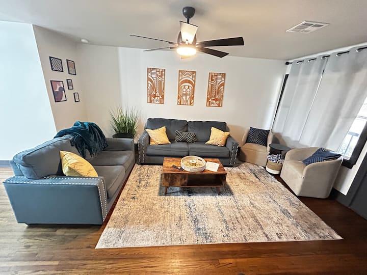 Art Deco 2 Bedroom - Tulsa, OK