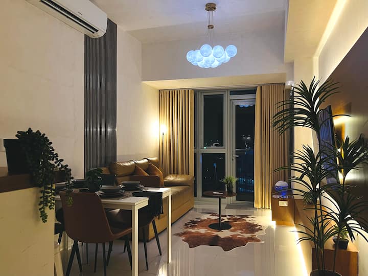 Uptown Bgc - 3br Balcony Bliss W/ Full Kitchen - Philippines