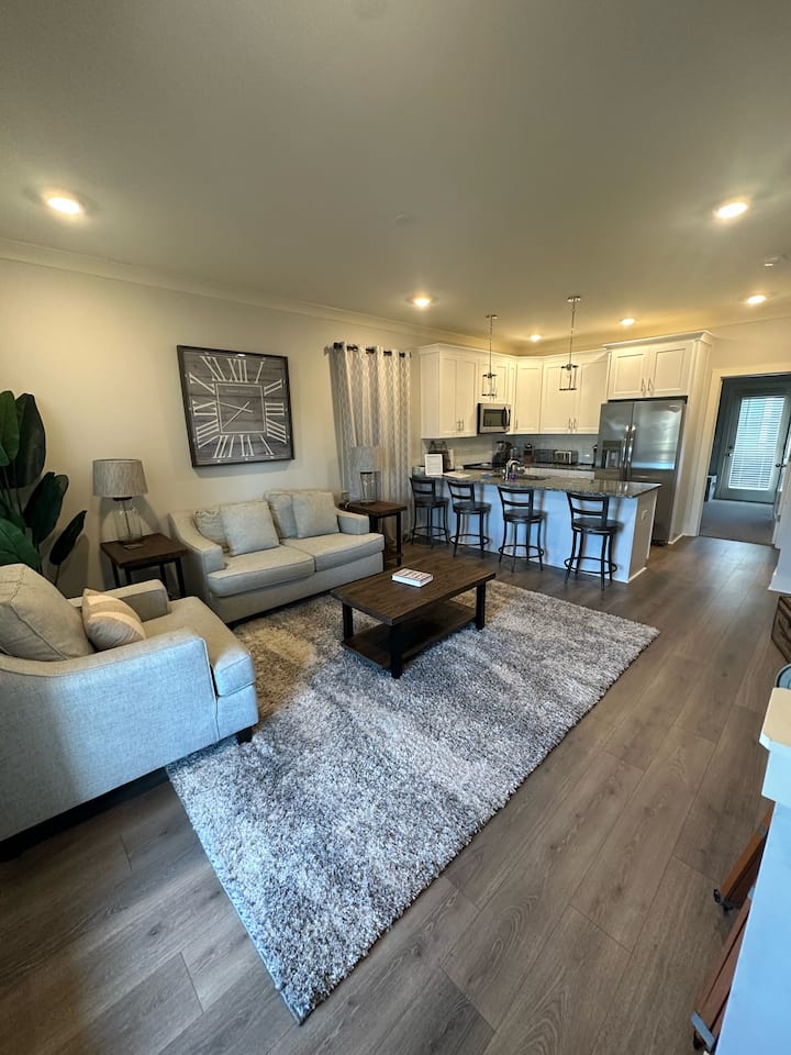 Nashville Lake Townhome - Hendersonville, TN